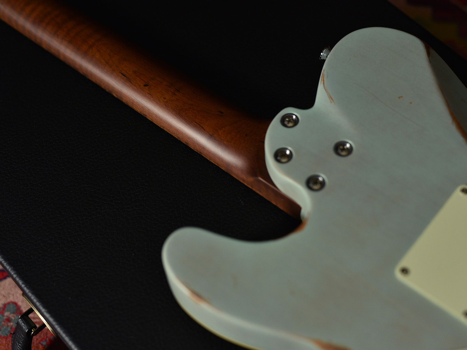 Bacchus Global シリーズにAGEDモデルが仲間入り！ | Deviser ｜株式会社ディバイザー｜長野県松本市のギターメーカー