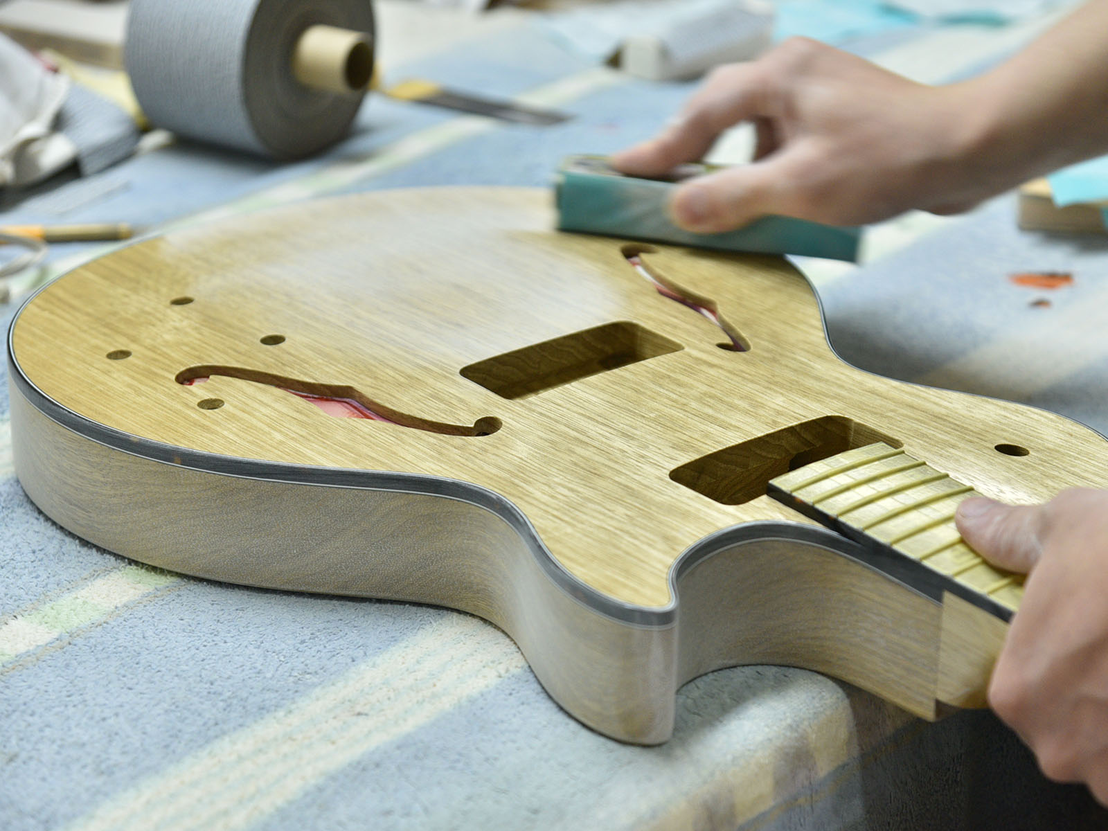 Seventy Sevenにて待望のコリーナモデルが製作中！【ディバイザー大商談会2024】 | Deviser ｜株式会社ディバイザー｜長野県松本市のギターメーカー