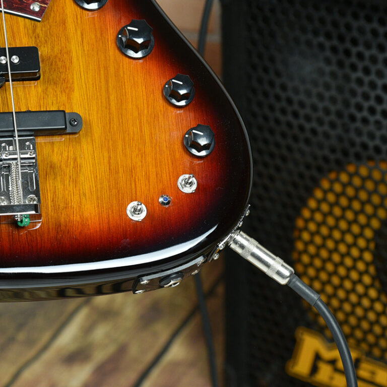 BOSS®ギター・ベースシンセサイザー対応ピックアップ搭載モデル登場！【Bacchus Global Series】 | Deviser ｜株式会社ディバイザー｜長野県松本市のギターメーカー