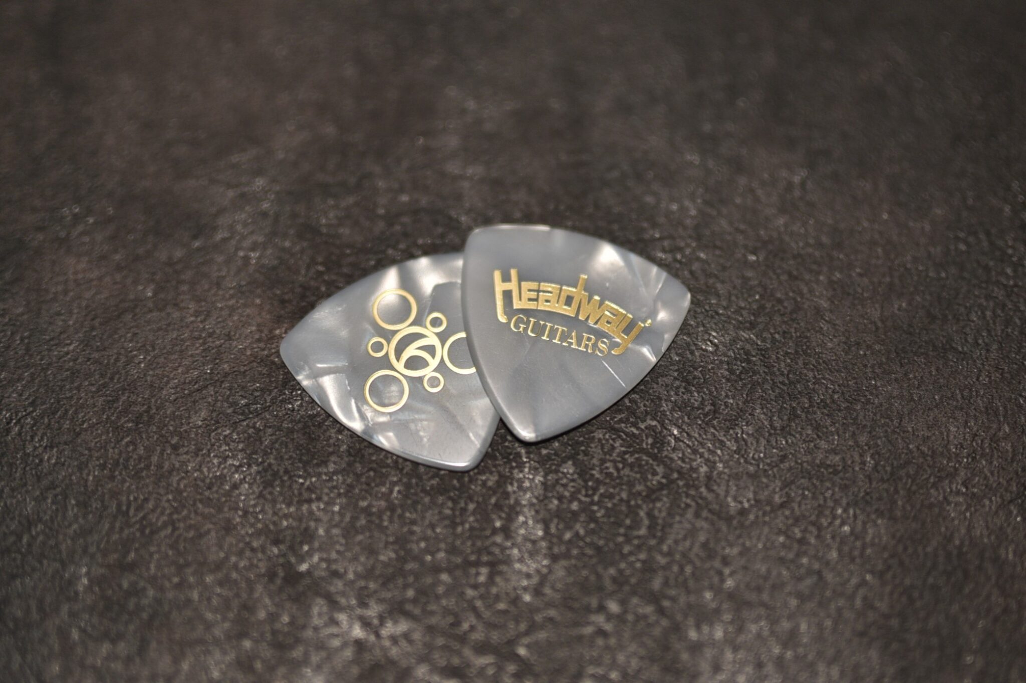 ヨメトオレ・ヨメちゃんモデルに新色登場！？【#ディバイザーワンデイ】 | Deviser ｜株式会社ディバイザー｜長野県松本市のギターメーカー